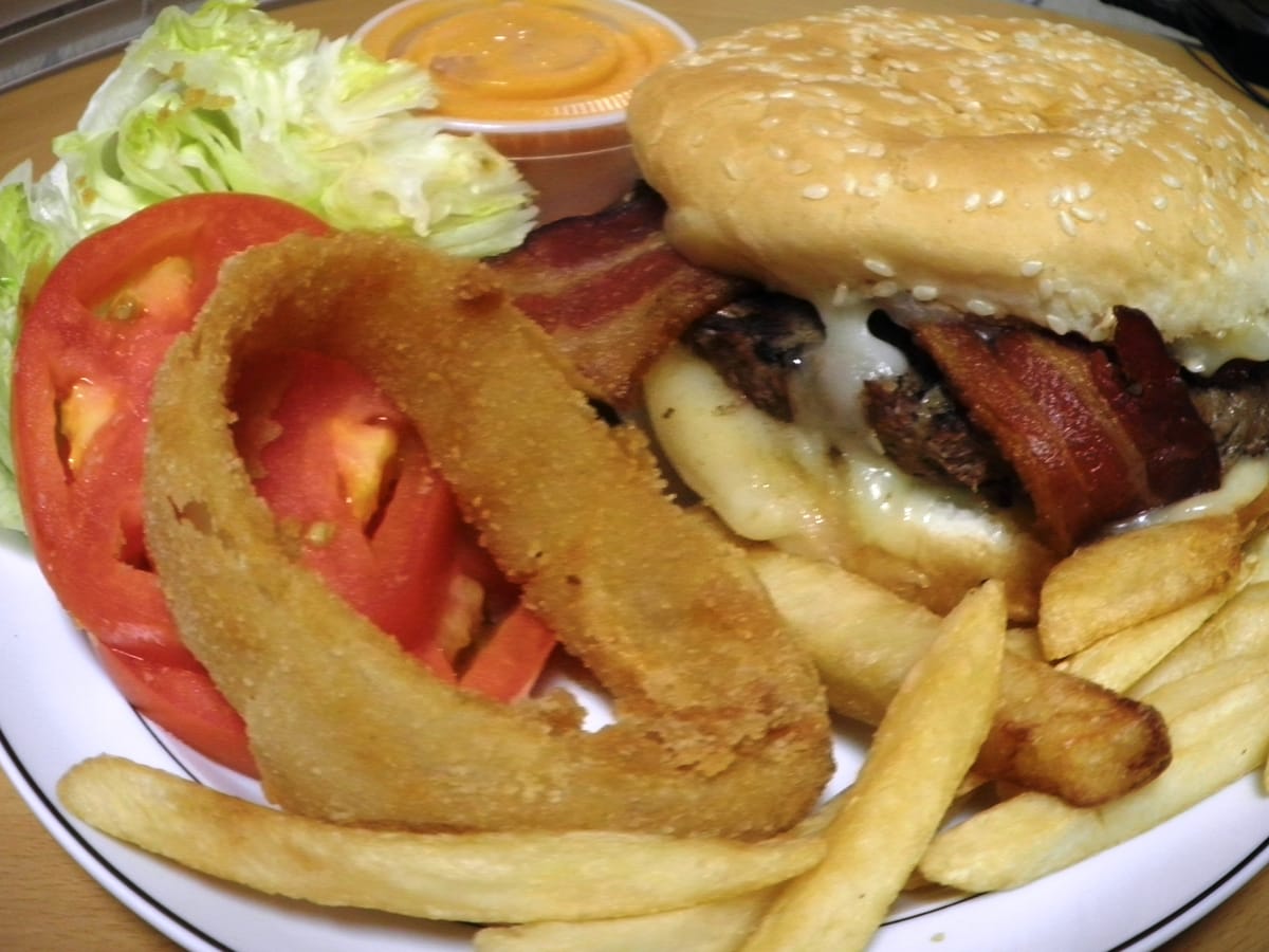 Kouros Bay Diner: Russian Burger Deluxe - The Bite - Bklyner