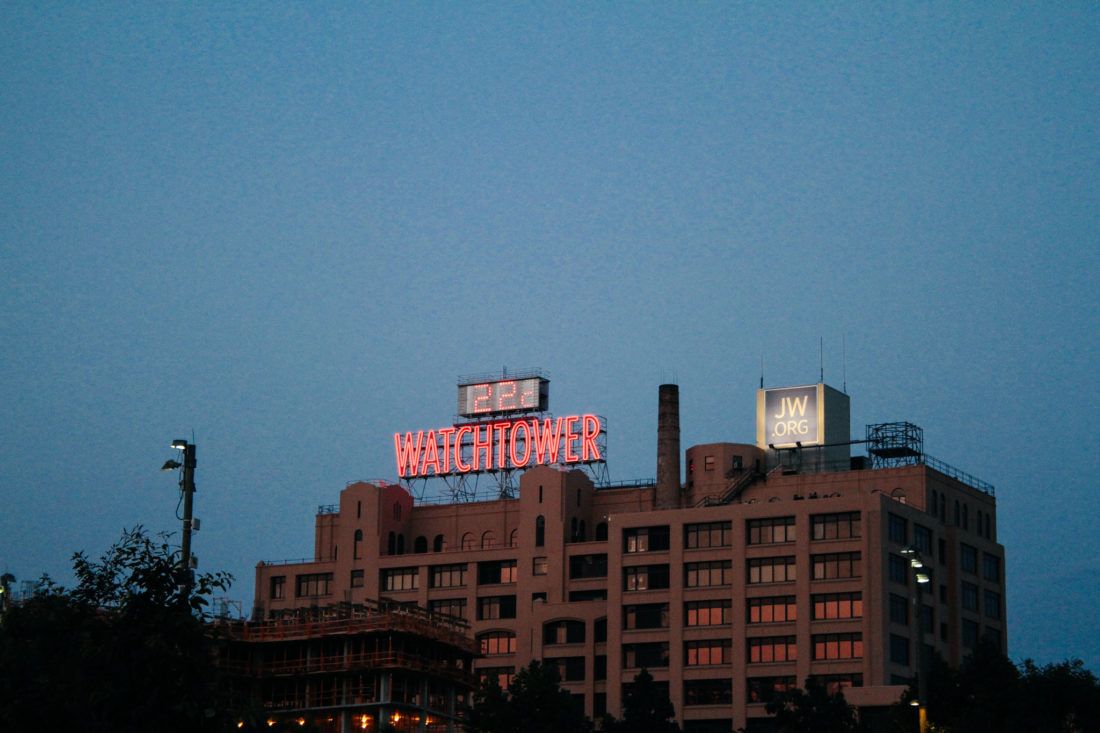 Jehovah's Witnesses Watchtower Sign Is Replaced on Brooklyn Waterfront ...