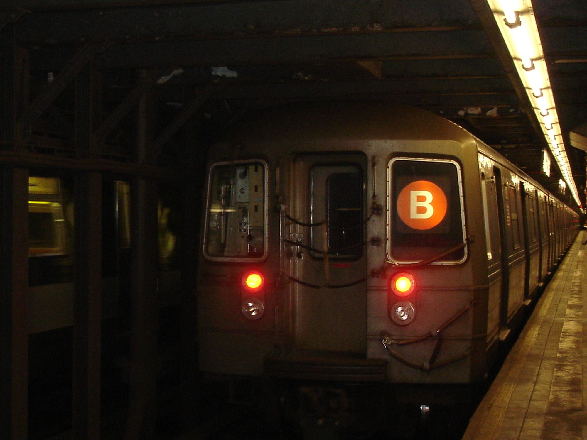 B Train Service Restored To Brighton Beach! - Bklyner
